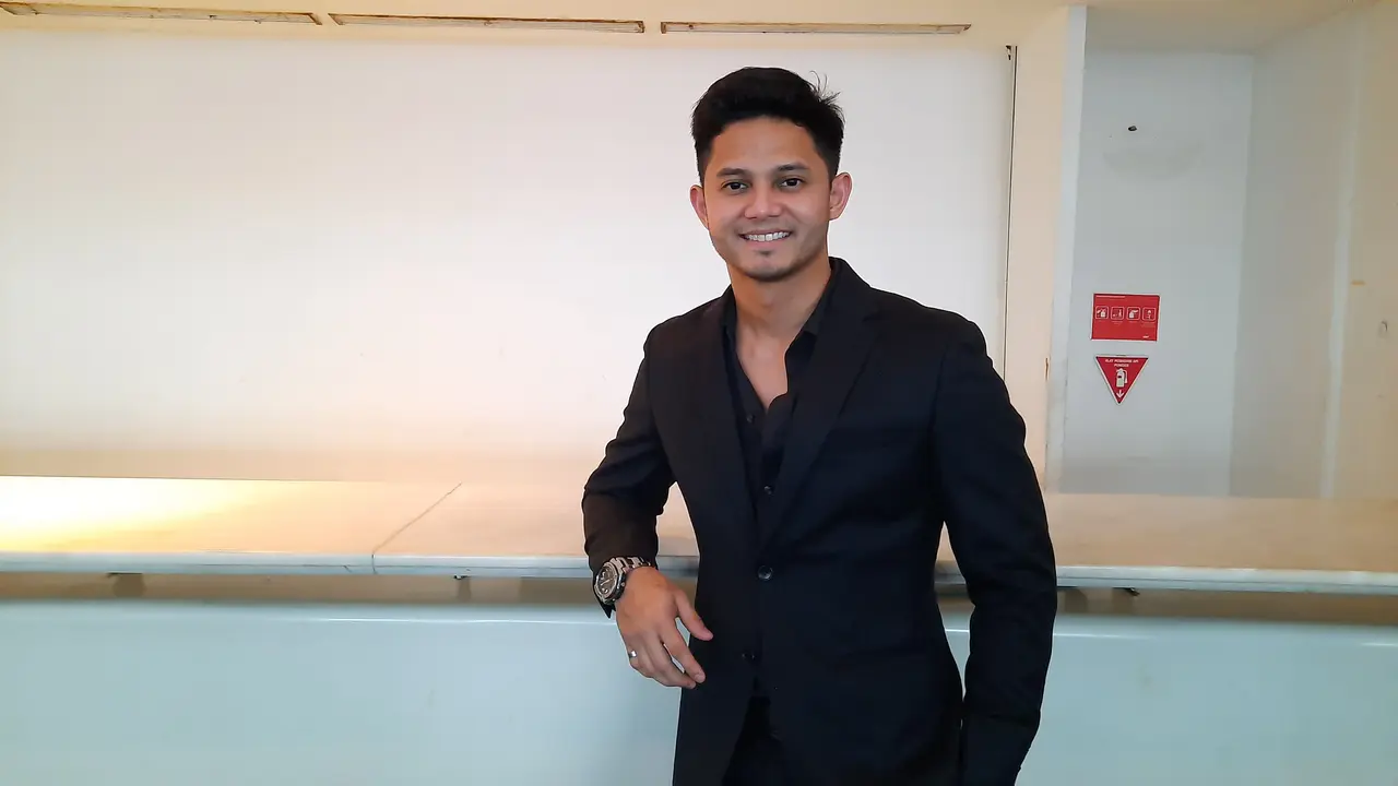 Gantengnya Aktor Malaysia Hairul Azreen: Perut Six Pack, Lemak Tubuh 3 ...