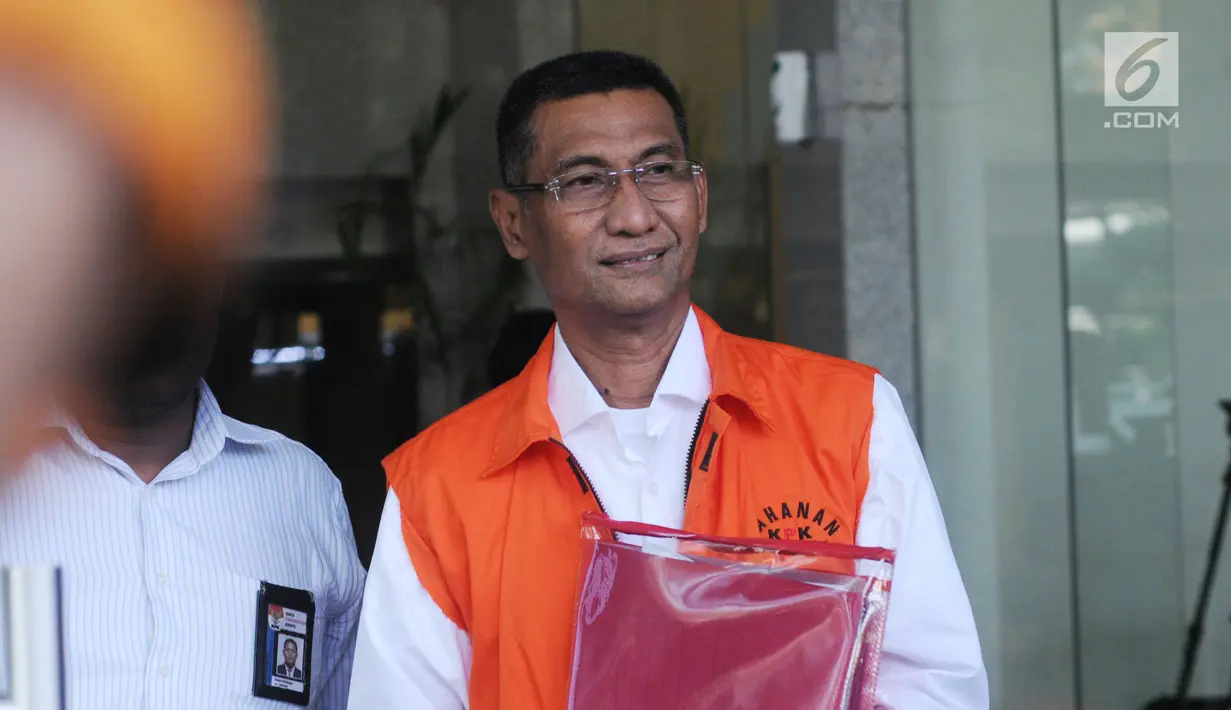 FOTO: KPK Periksa Bupati Kudus sebagai Tersangka Suap Pengisian Jabatan ...