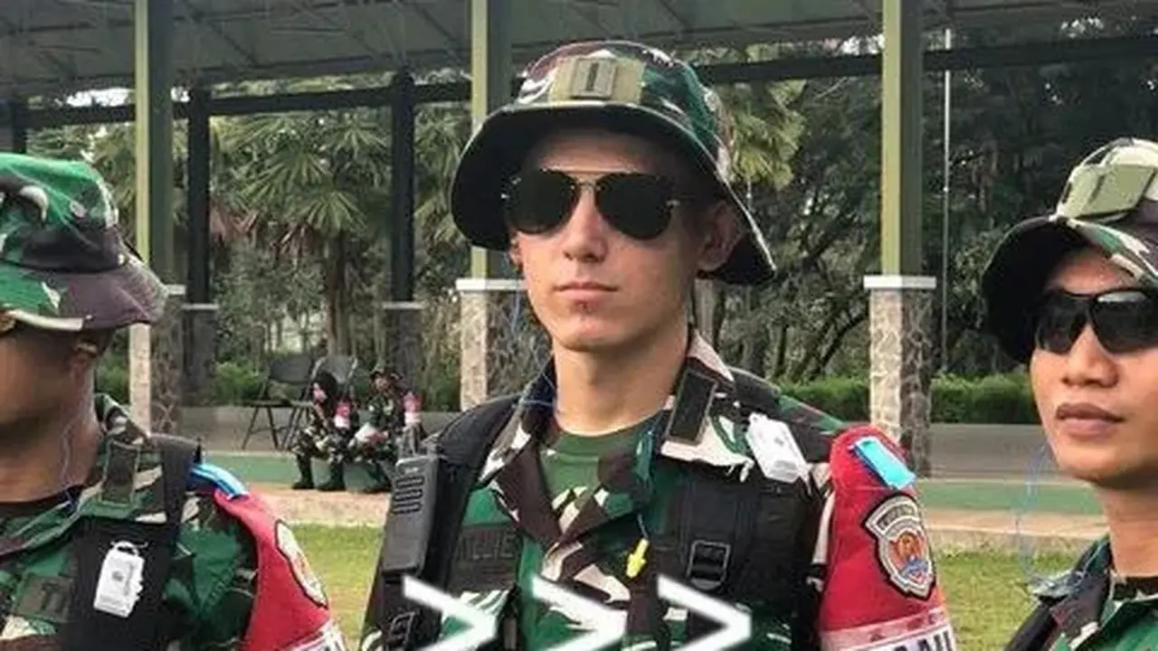 Fakta Menarik Enzo Allie, TNI Tampan yang Ternyata Keturunan Prancis ...