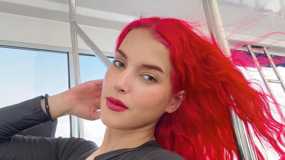 6 Selebriti ini Tampil Nyentrik dengan Rambut Merah, Siapa yang Paling ...