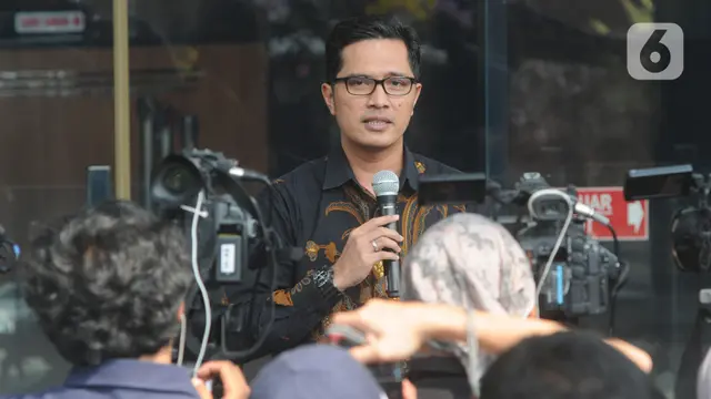 Respons Febri Diansyah soal Isu Terima Bayaran Mahal Jadi Pengacara ...