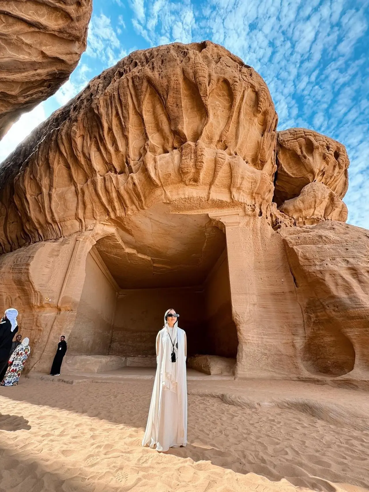 Potret Nikita Willy Kunjungi Al Ula saat Umrah, Ramai Dinyinyiri Warganet - Citizen6 Liputan6.com