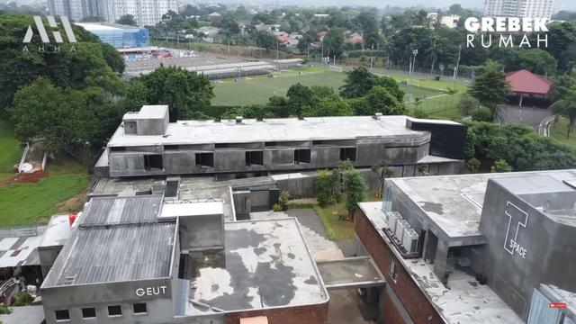 8 Potret Rumah Tompi Rp 100 M Disebut Mirip Mall, Dilengkapi Museum dan ...