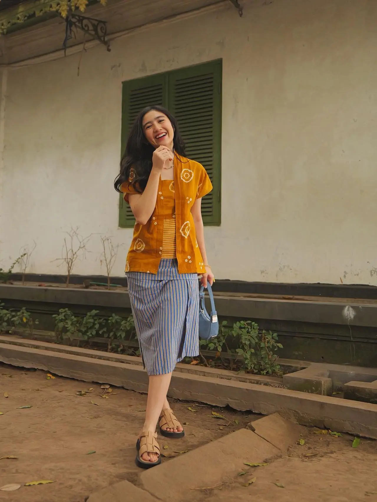 Cocok Untuk Berbagai Acara, Ini Inspirasi Kebaya Kutu Baru Lengan Pendek dari Dian Sastro hingga ...