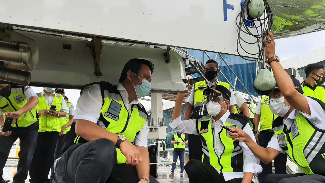 Menhub Ramp Cek Pesawat di Bandara Soekarno Hatta - Bisnis Liputan6.com