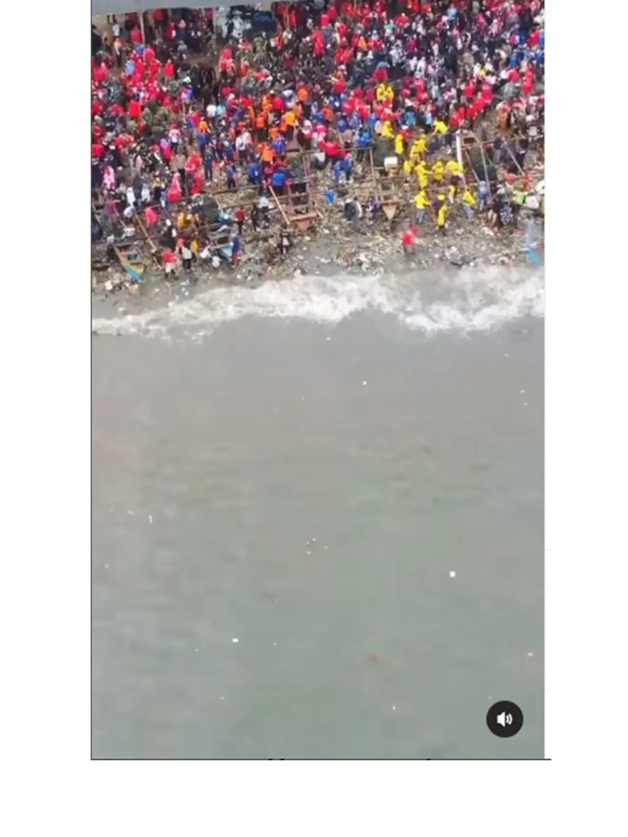 8 Momen Pandawara Group Bersihkan Pantai Terkotor ke-2 di Indonesia ...