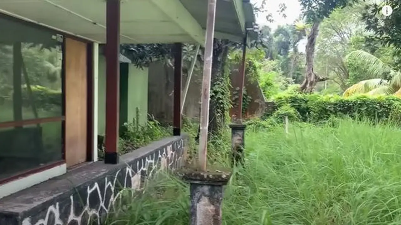 6 Potret Rumah Pelawak Jojon yang Terbengkalai Bertahun-Tahun, Suasananya Seram - Hot Liputan6.com