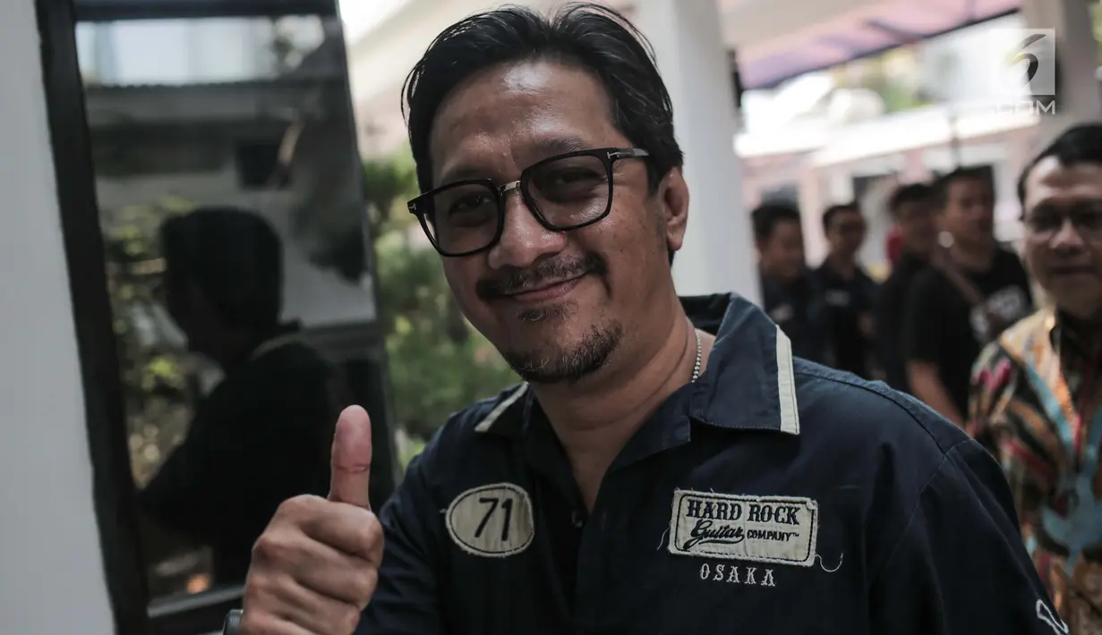 FOTO: Sule hingga Rina Nose Jenguk Nunung di Polda - Foto Liputan6.com