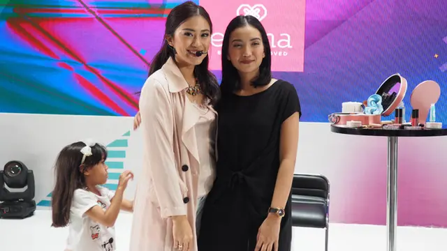 Tyna Kanna Mirdad Begikan Tips Bikin Makeup Glam Look - Lifestyle ...