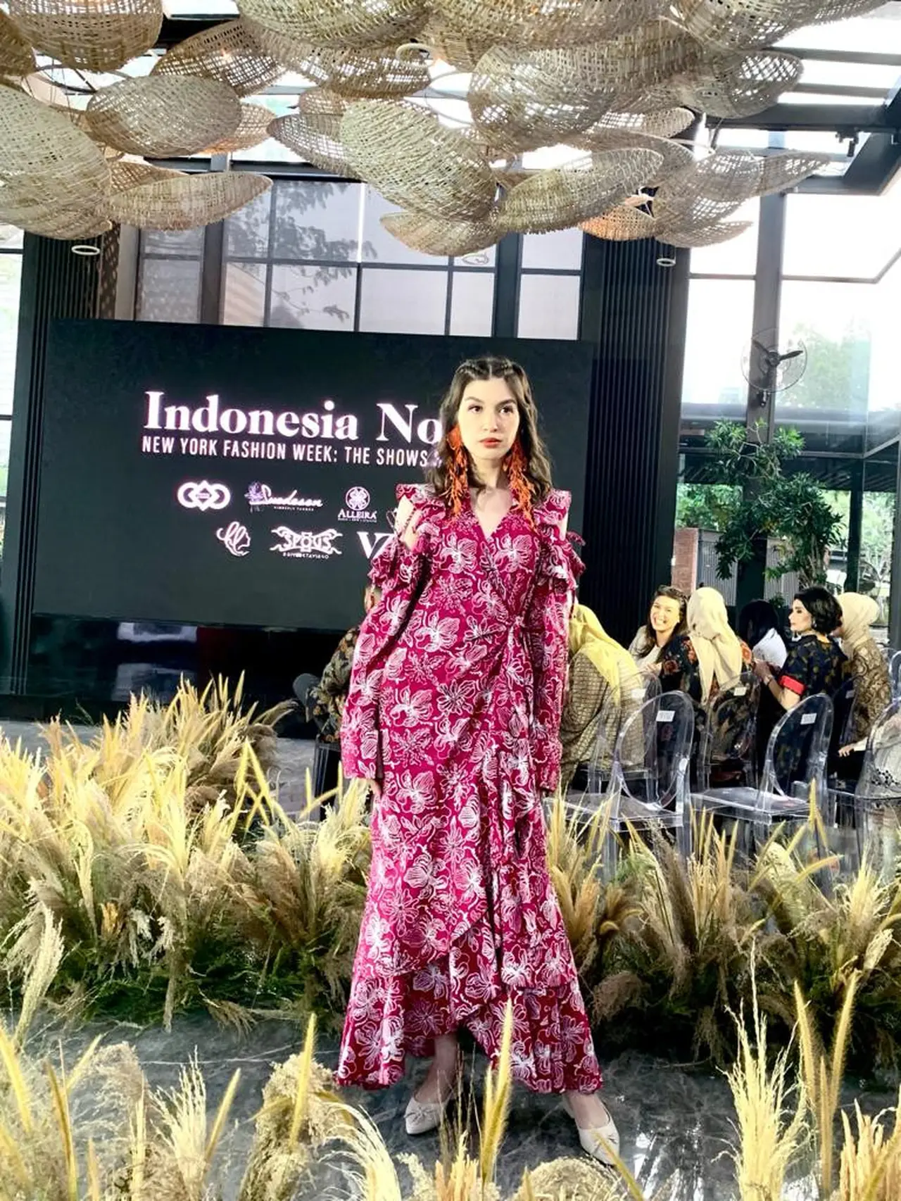 6 Desainer Indonesia Bakal Unjuk Gigi di New York Fashion Week, Bawakan ...
