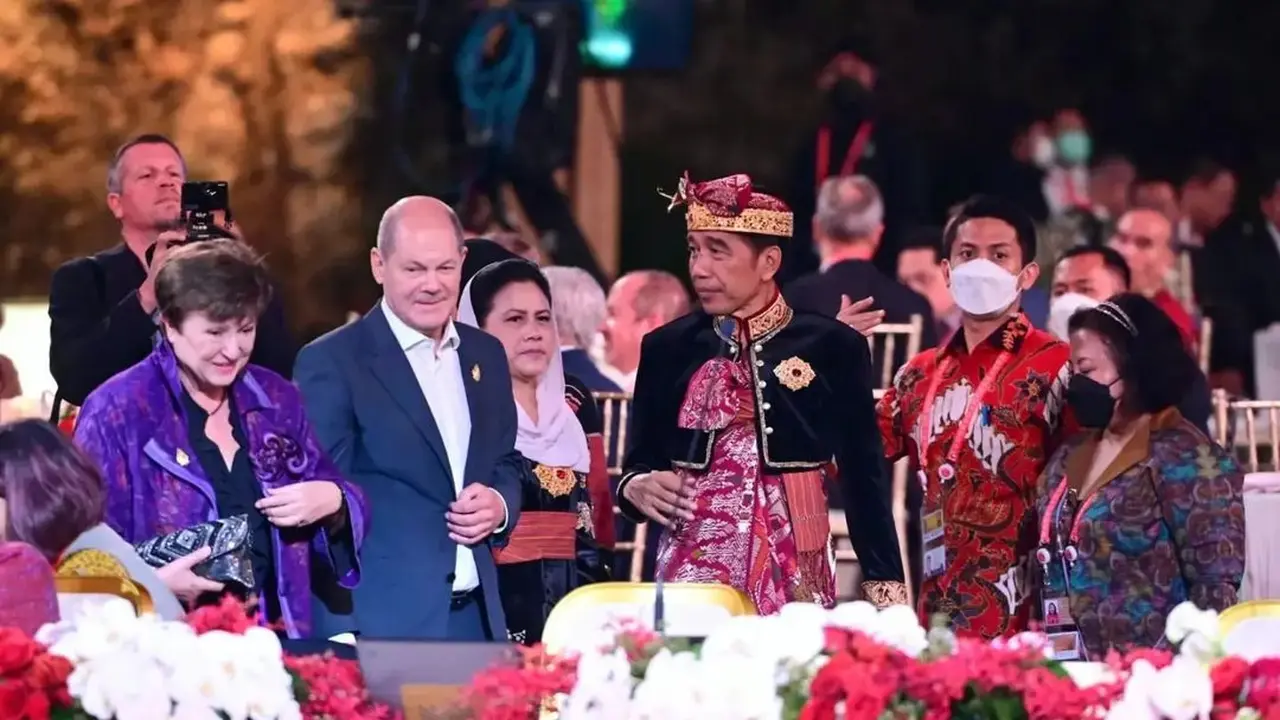 Makin Mendunia, Batik Rancangan Ai Syarif Dipakai Atlet NBA Justin ...