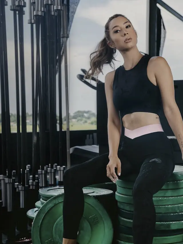 Jennifer Bachdim Ajak 3 Anaknya Bersihkan Pantai, Pertanyakan Para ...