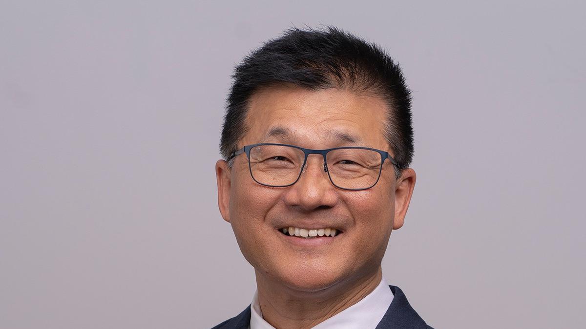 Sam Lim, Eks Pelatih Lumba-lumba Asal Malaysia Jadi Anggota Parlemen ...