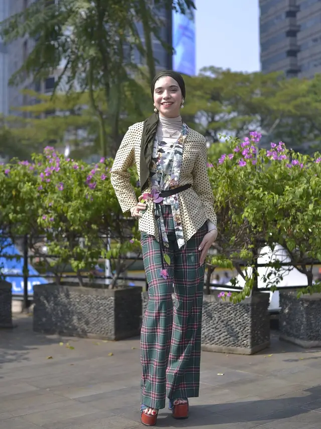 6 Foto Isabel Azhari Anak Ayu Azhari Pakai Kebaya, Tampilkan Perpaduan Warna dan Aksesori yang ...