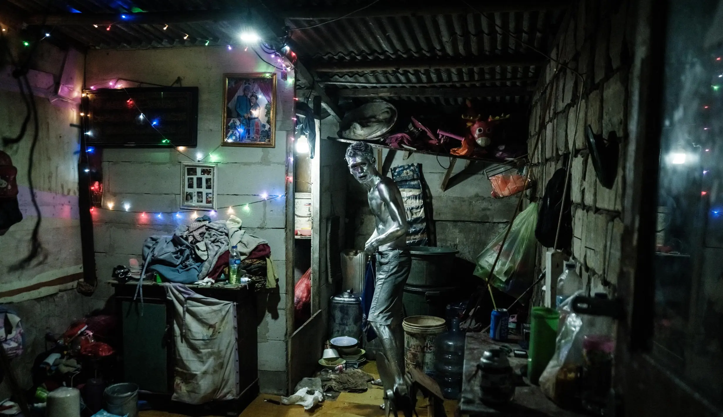 Fenomena Manusia Silver, Realitas Pahit di Tengah Megahnya Kota Jakarta ...