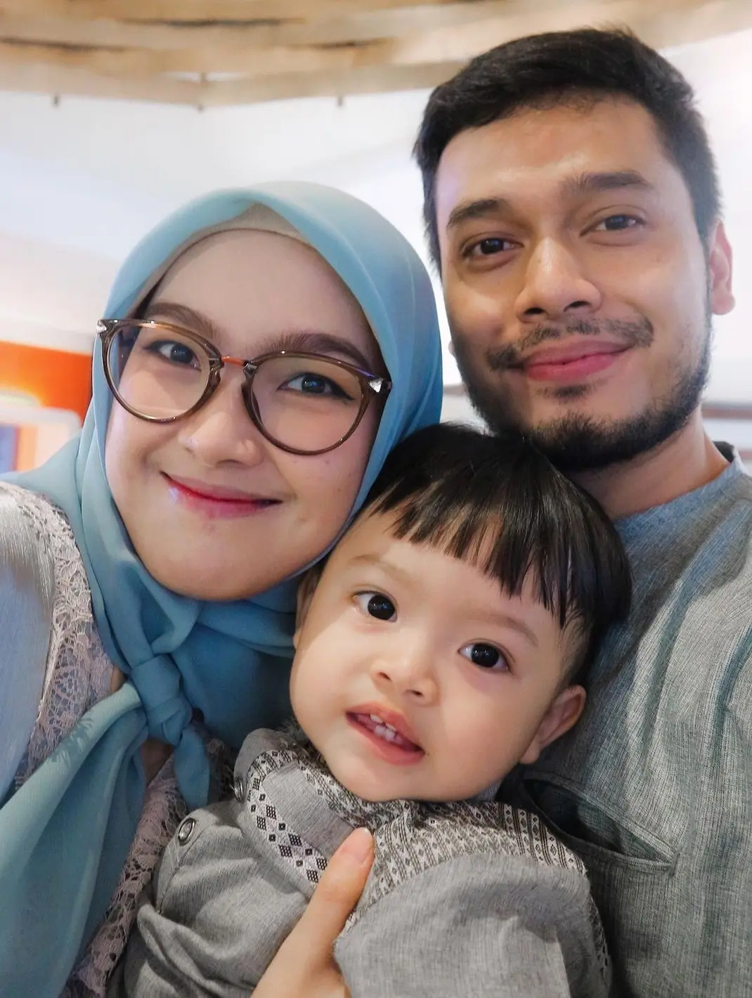 FOTO: Penampilan Baru Ana Riana saat Berhijab, Makin Cantik - Foto Liputan6.com