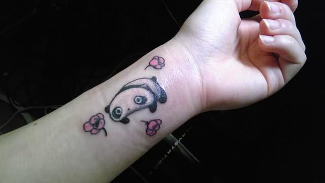 6 Tato Bentuk Panda Ini Unik Banget, Ada yang Bikin Ngakak - Hot ...