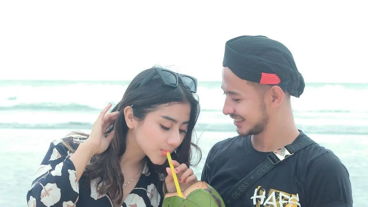2 Tahun Pacaran, Ini 7 Potret Terbaru Ghea Youbi dengan Kekasih - Hot ...