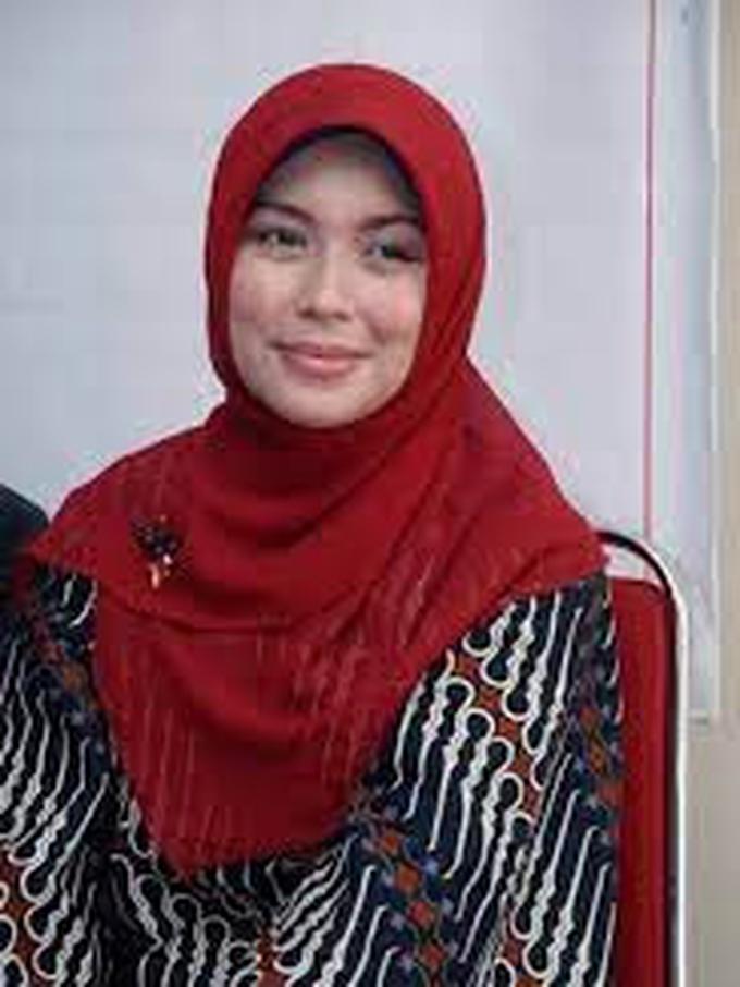 Kisah Erna Libby, Pesinetron Cantik yang Meninggal Tersenyum Usai Salat ...