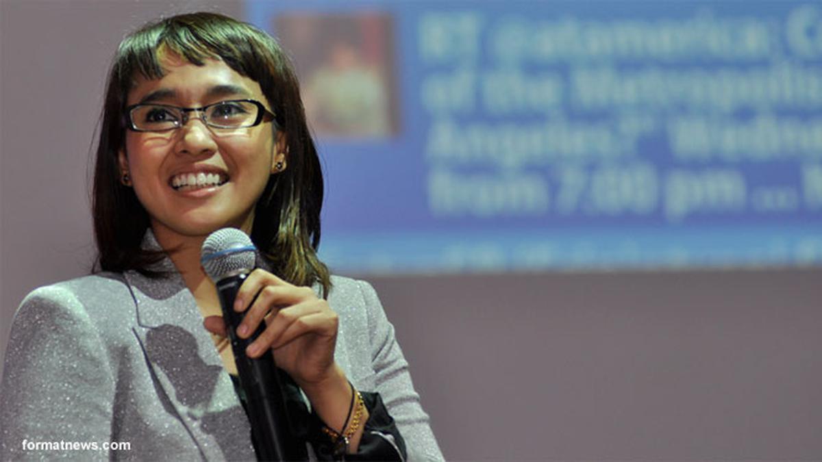 Nova Riyanti Yusuf Luncurkan Mobil Sehat - ShowBiz Liputan6.com