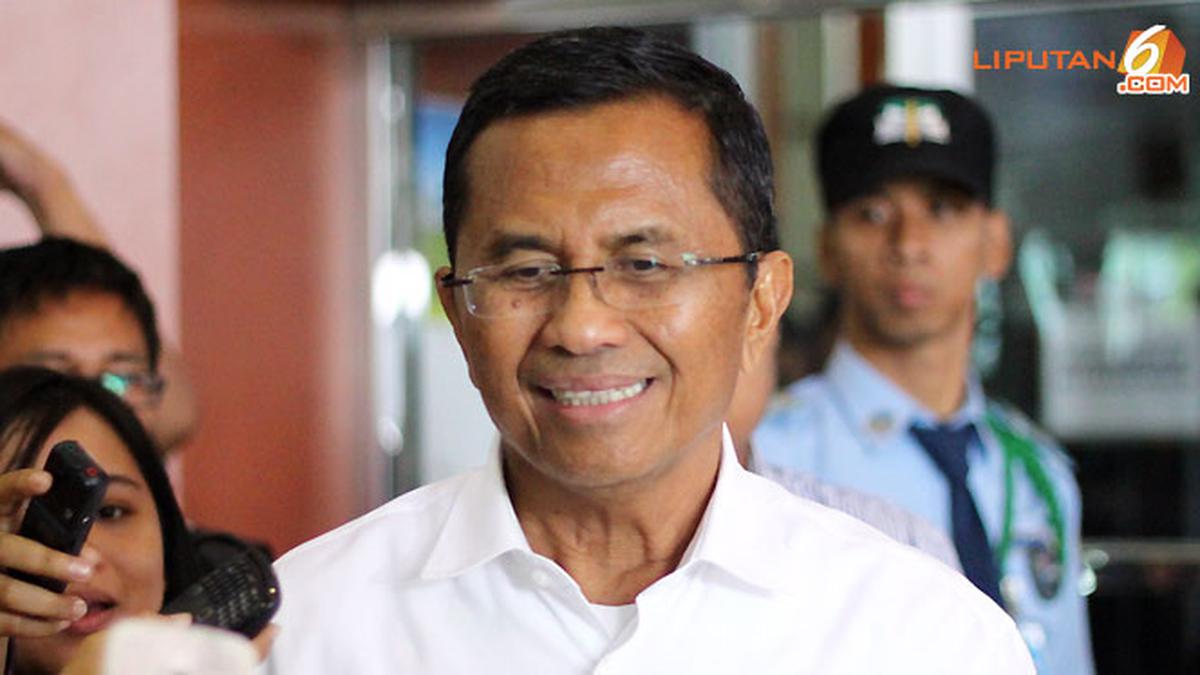 Dahlan Minta Maaf Buka Paksa Palang Pintu Parkir Senayan - Bisnis ...