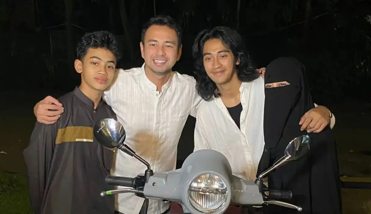 Ultah ke-22, Abidzar Al Ghifari Dapat Hadiah Motor dari Raffi Ahmad - Photo Fimela.com
