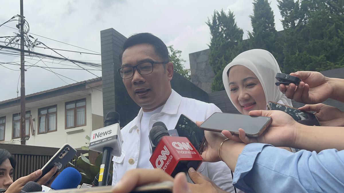Coblos Pilkada 2024 di Bandung, Ridwan Kamil: Tidak Mengurangi Komitmen Bangun Jakarta - Pemilu ...