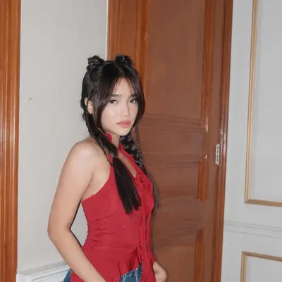 14 Potret Adu Gaya Cute Fuji An dan Aaliyah Massaid, Tampil Asik dengan Topi - Entertainment ...