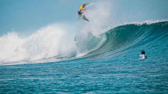 Kompetisi Selancar Dunia Dongkrak Perekonomian Banyuwangi - Jatim ...