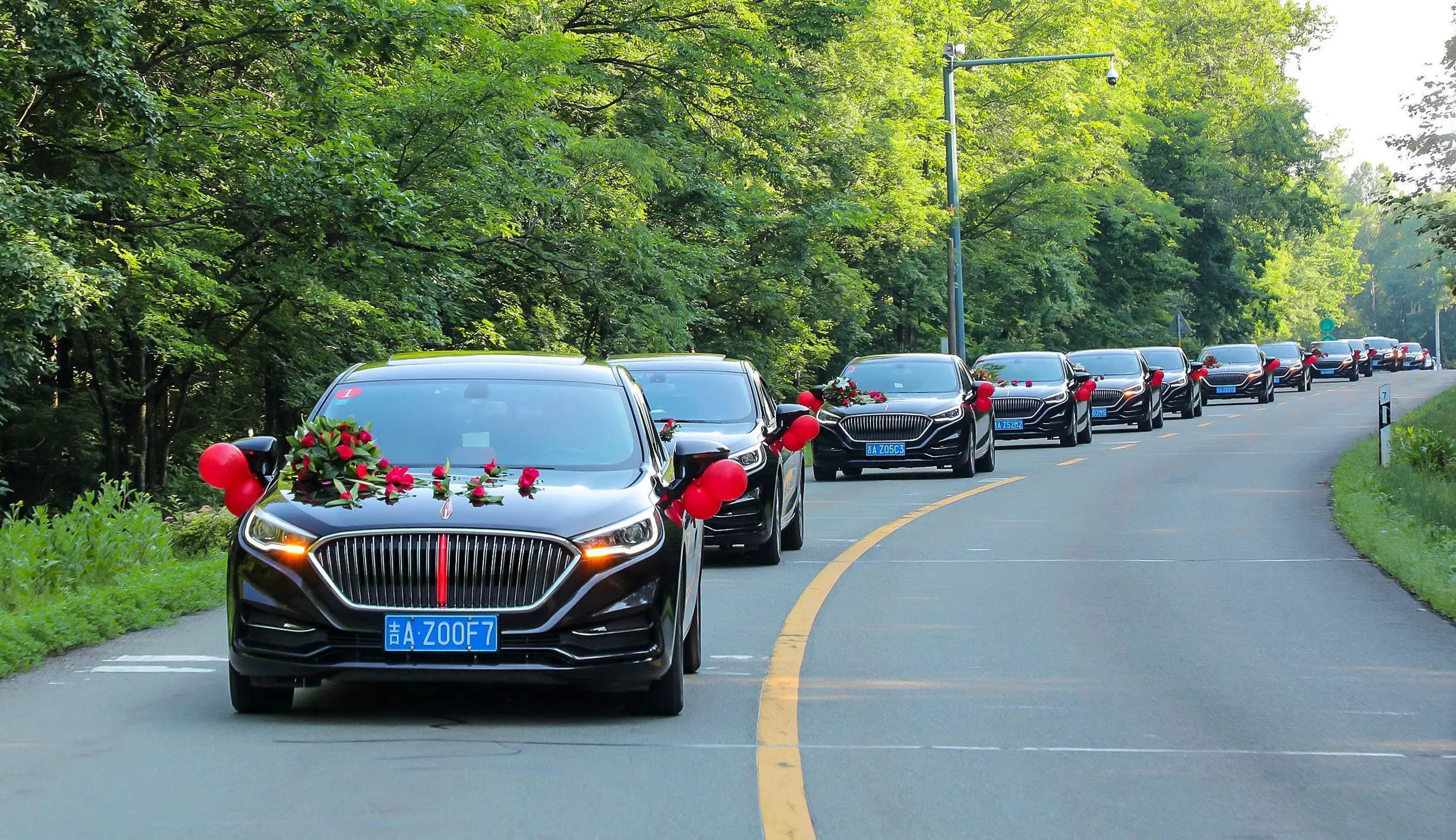 FOTO: Nikah Massal Pejuang COVID-19 di China - Foto Liputan6.com