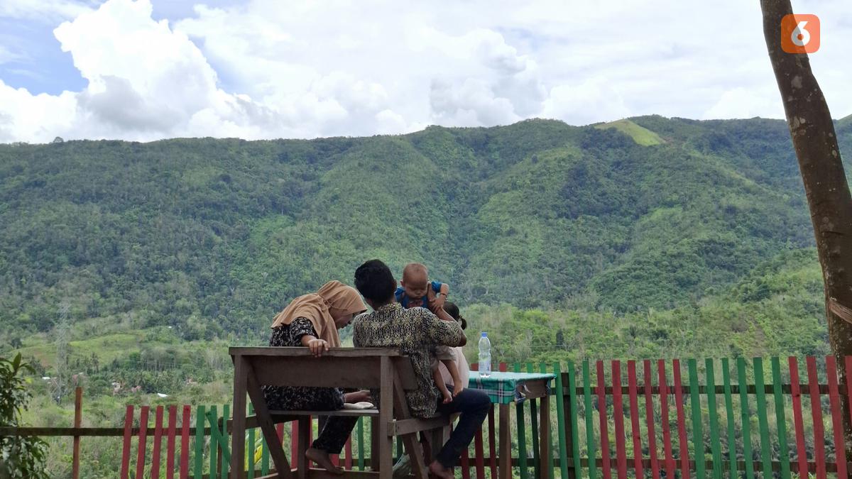 Libur Lebaran, Wisatawan Padati Destinasi Wisata Panatapan Panyabungan ...