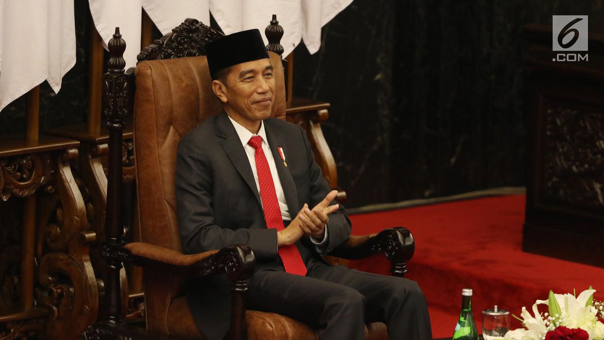 FOTO: Jokowi Bersama Menteri Kabinet Kerja Hadiri Pelantikan Anggota ...