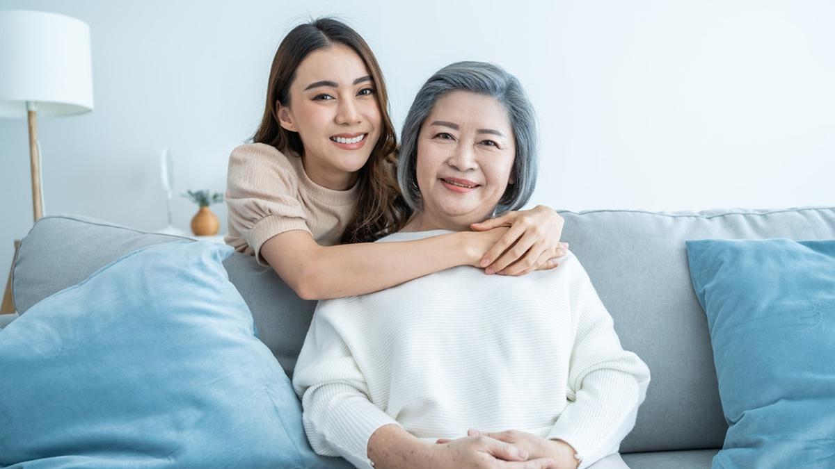 Menjadi Menantu yang Perhatian, Ini 3 Tips Menghibur Mertua saat ...