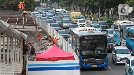 Mulai 4 Juli, Pemprov DKI Uji Coba Bus TransJakarta Rute Bandara Soetta Gratis - News Liputan6.com