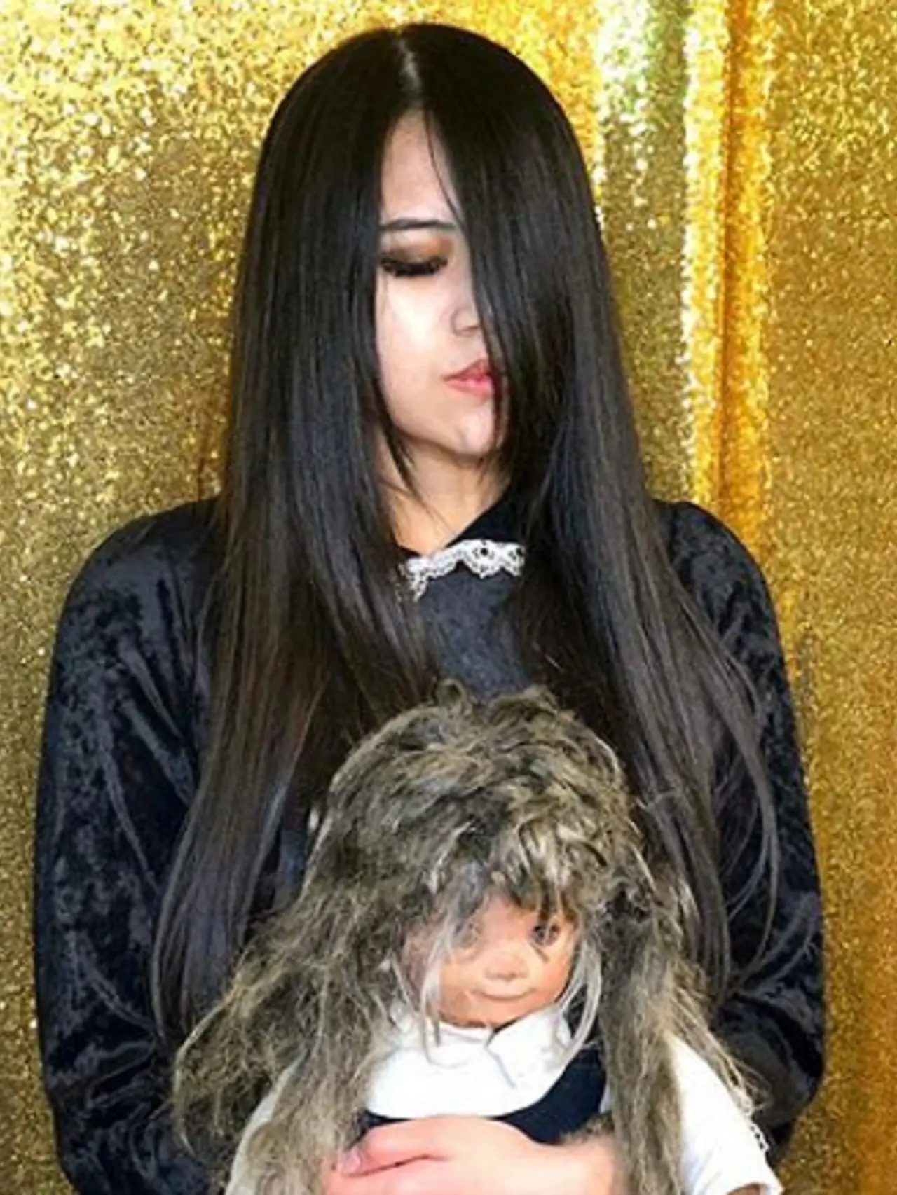 Makin Sukses, The Sacred Riana Tebar Teror di Malaysia - ShowBiz ...