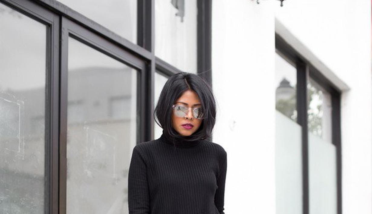 7 Pilihan Gaya Kece dan Super Stylish Dengan Sweater Hitam - Photo ...