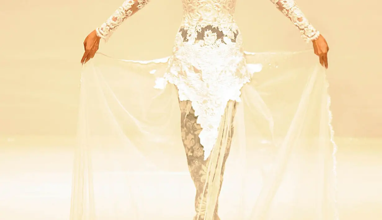 Wedding Gown by Adjie Notonegoro III - Photo Fimela.com