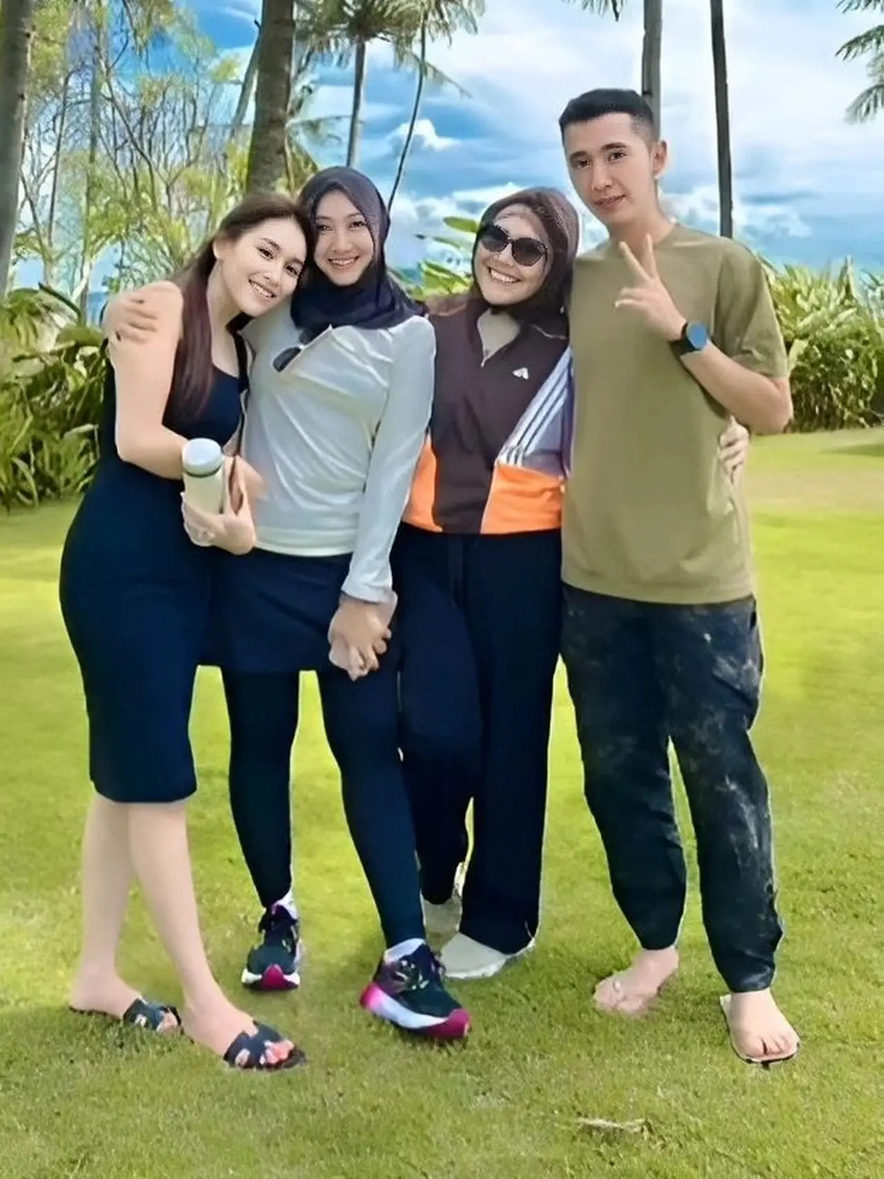 6 Potret Ayu Ting Ting dan Lettu Fardhana Liburan di Banyuwangi, Baru ...