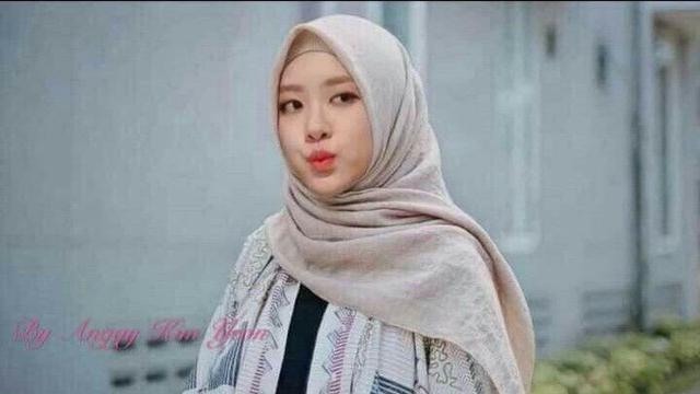 6 Editan Foto Rose Blackpink Pakai Hijab, Fans Senyum Lebar - Hot ...
