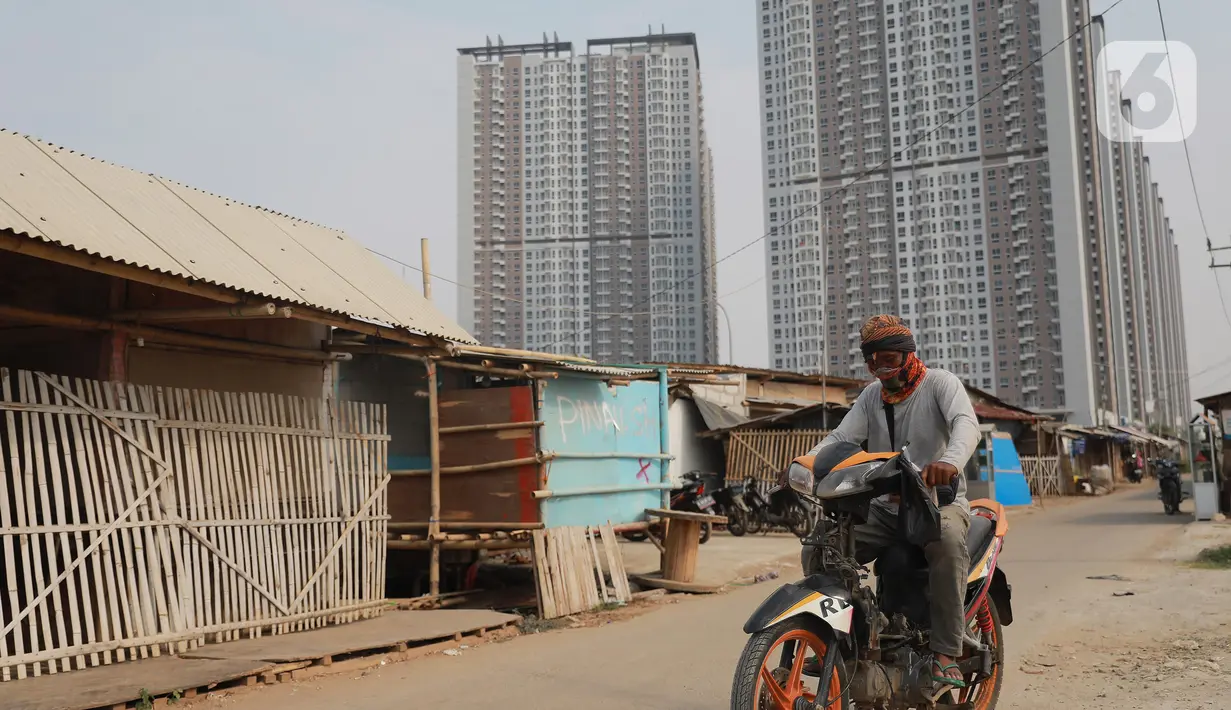 Aktivitas Warga yang Langsung Berbatasan dengan Pembangunan PIK 2 ...