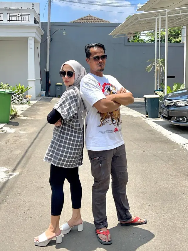 6 Momen Pertemuan Mama Lita dan Lord Adi, Bakal Duel Bareng - Hot Liputan6.com