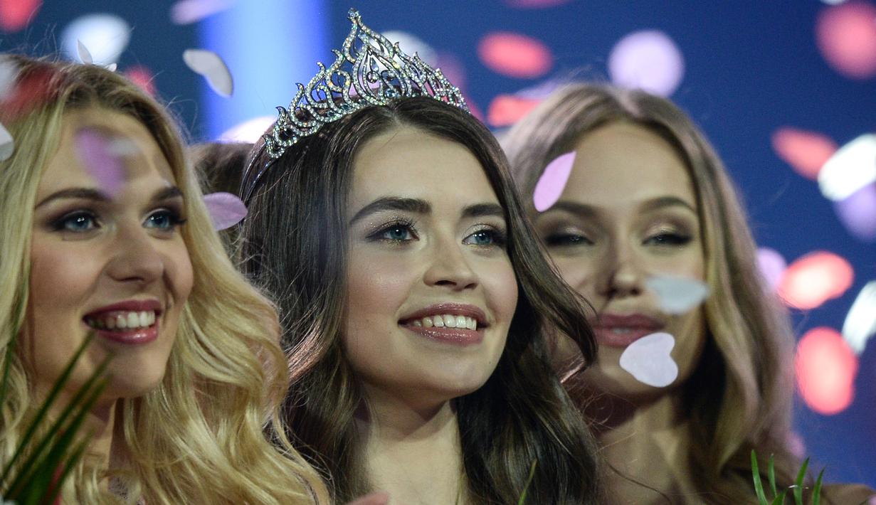 FOTO: Senyum Manis Maria Vasilevich Pemenang Miss Belarus 2018 - Foto ...