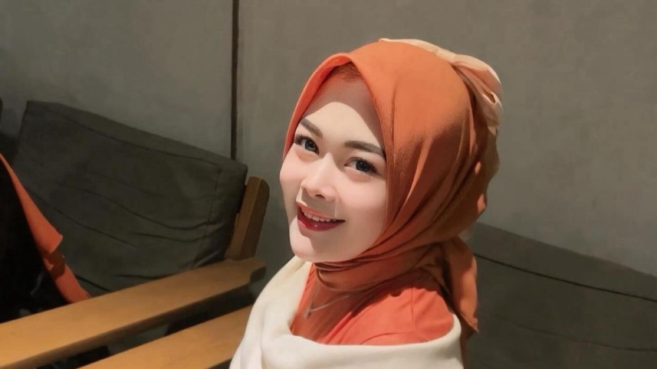 Influencer Yessy Anitoma Bangkit Usai Dilabeli Netizen Duta Sertifikat ...