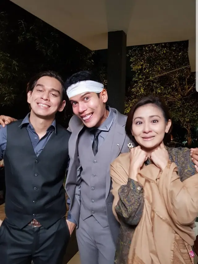 Jadi Ayah-Anak di Samudra Cinta, Ini 6 Potret Kedekatan Adam Jordan dan Rangga Azof - Hot ...