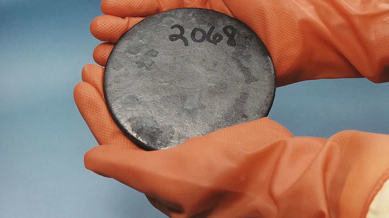 Pengertian Uranium, Karakteristik, Sifat, dan Kegunaannya dalam ...