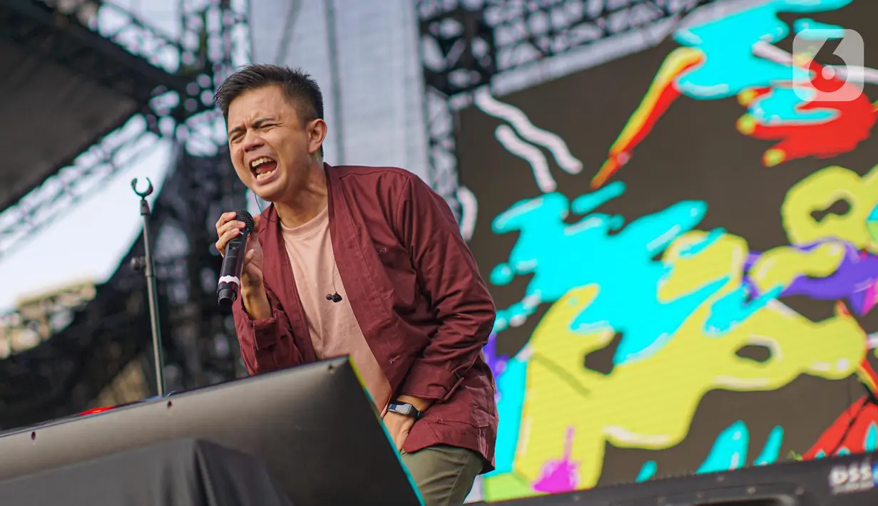 Bawakan Lagu-Lagu Hits, Base Jam Tampil Enerjik di Festival ManggungDi ...