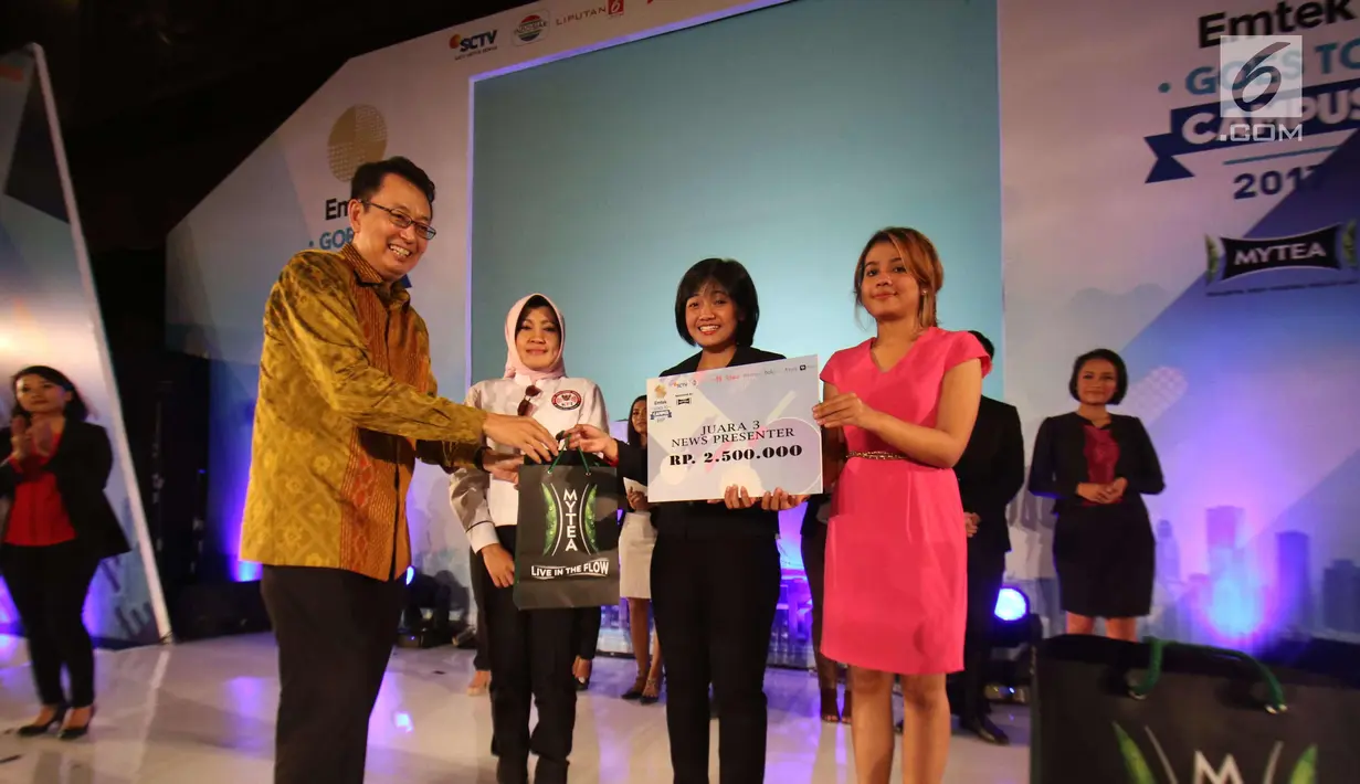 PHOTO: Tiga Mahasiswi Juarai Audisi News Presenter EGTC 2017 di UGM ...