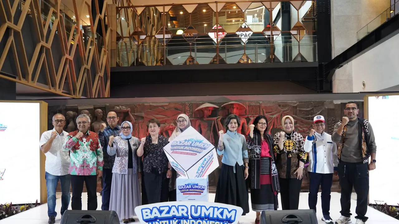 Ratusan UMKM BRI dan Pelindo Gelar Bazar Edisi Spesial Akhir Tahun - Bisnis Liputan6.com