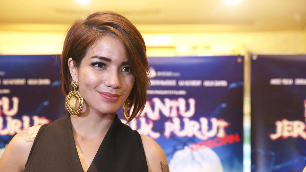 Lama Vakum, Sheila Marcia Tak Canggung Main Film Lagi - Entertainment ...