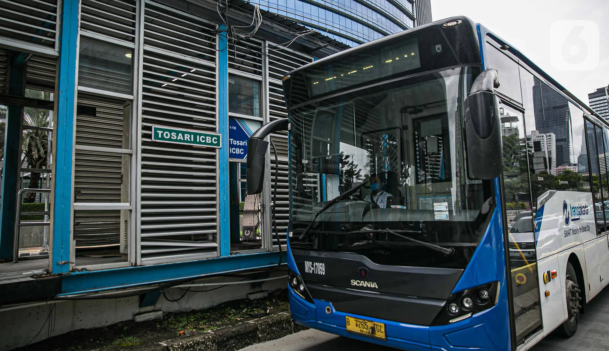 FOTO: Kondisi Halte Transjakarta Tosari Lama - Foto Liputan6.com